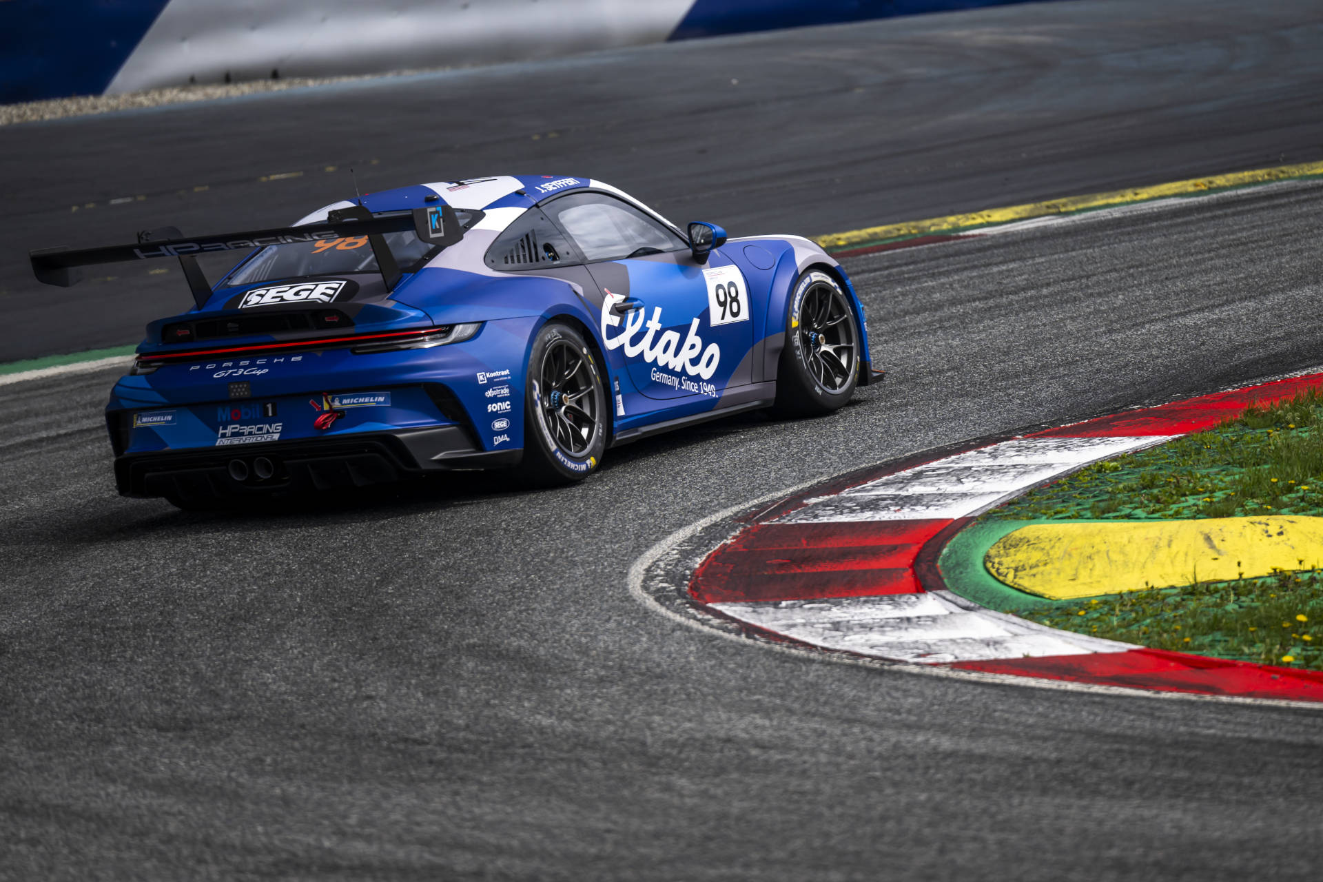 HP Racing International - HP Racing International